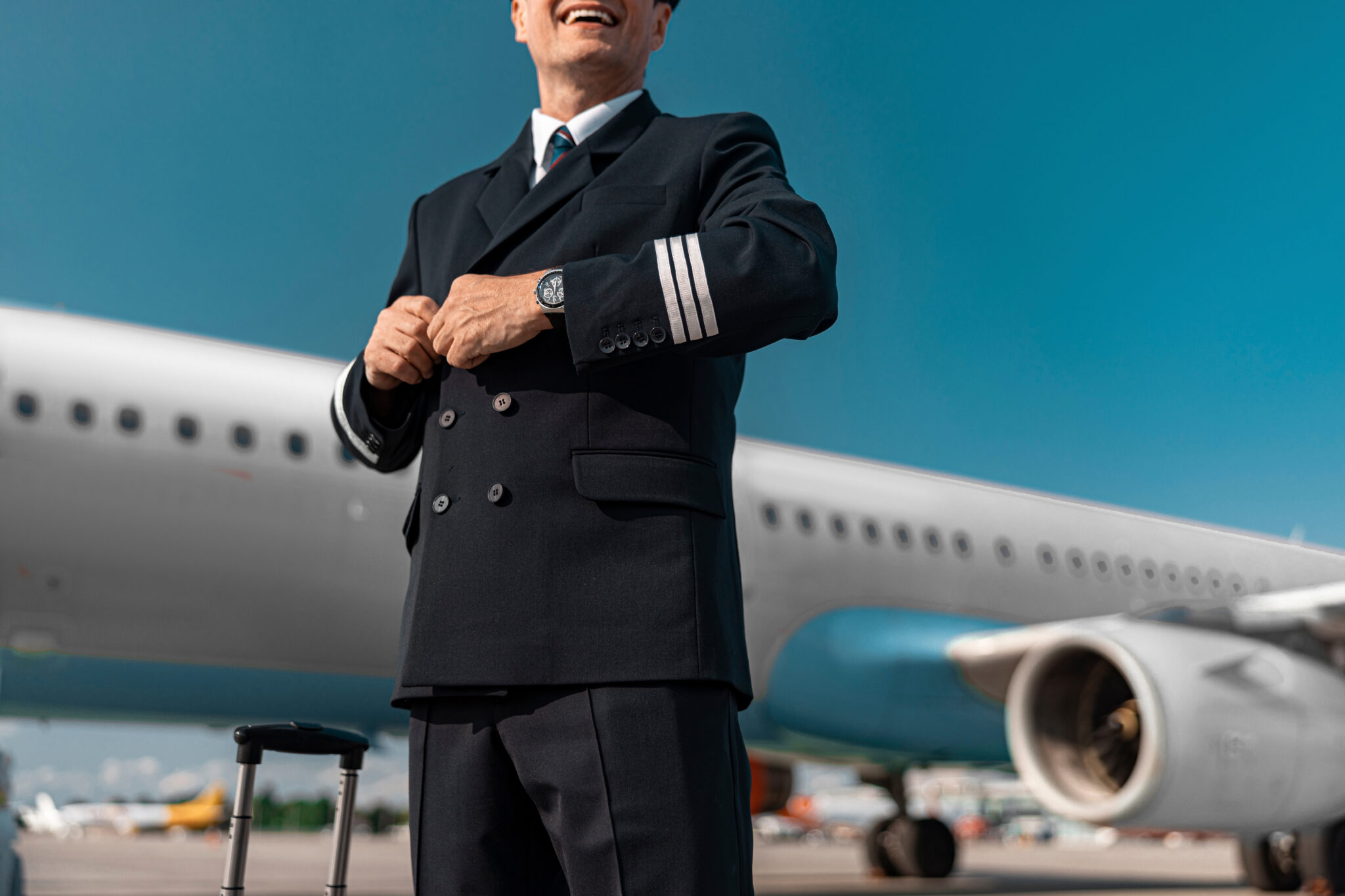 How to become a cabin crew member at Emirates: Requirements, tests and ...